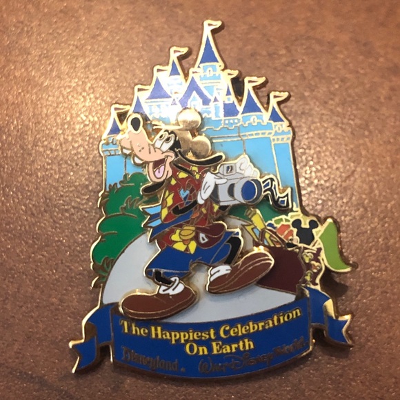 Disney | Accessories | Disneyland Goofy Pin The Happiest Celebration On ...